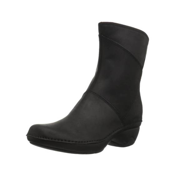 Merrell | Shoes | New Merrell Emma Mid Leather Boot Medium In Black ...